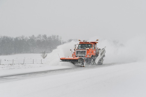 AASHTO Journal - MnDOT Details Cost of Keeping Roads Clear of Snow & Ice