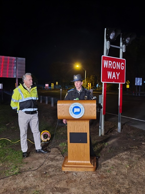 Aashto Journal Connecticut Dot Deploys Wrong Way Detection System