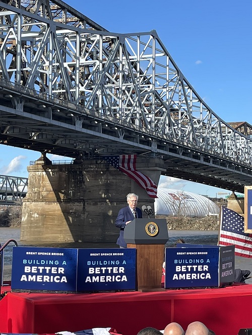 AASHTO Journal - FHWA Issues Grants to Four Major Bridge Projects